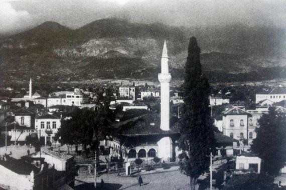 Qyteti 400 vjeçar që u themelua nga Xhamitë - Islam Gjakova.net